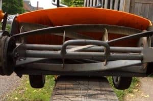How To Sharpen Reel Mower Blades Using File & Sharpening Compound